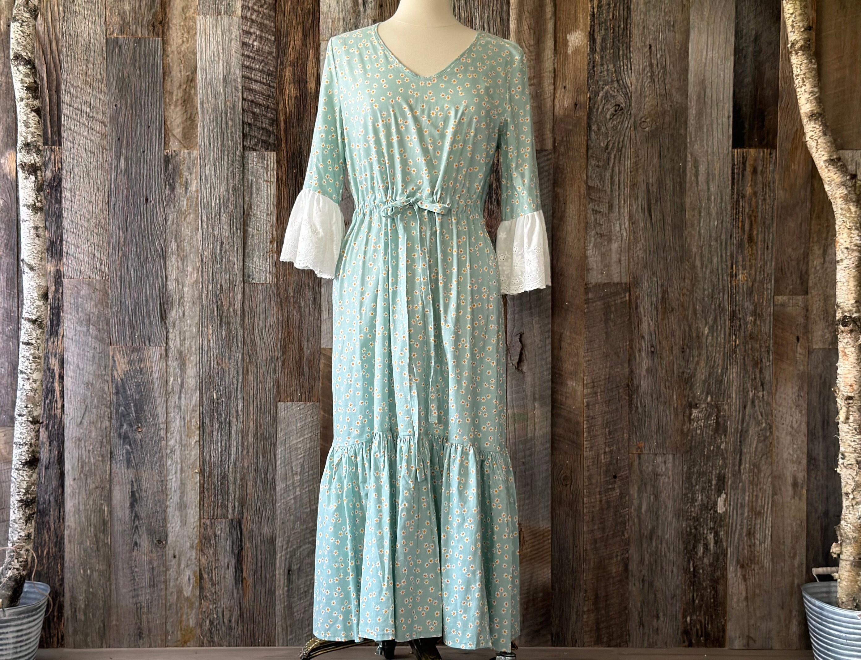 Prairie Dress Cotton Lace Ruffles Calico Theprairiedress Pullover V ...