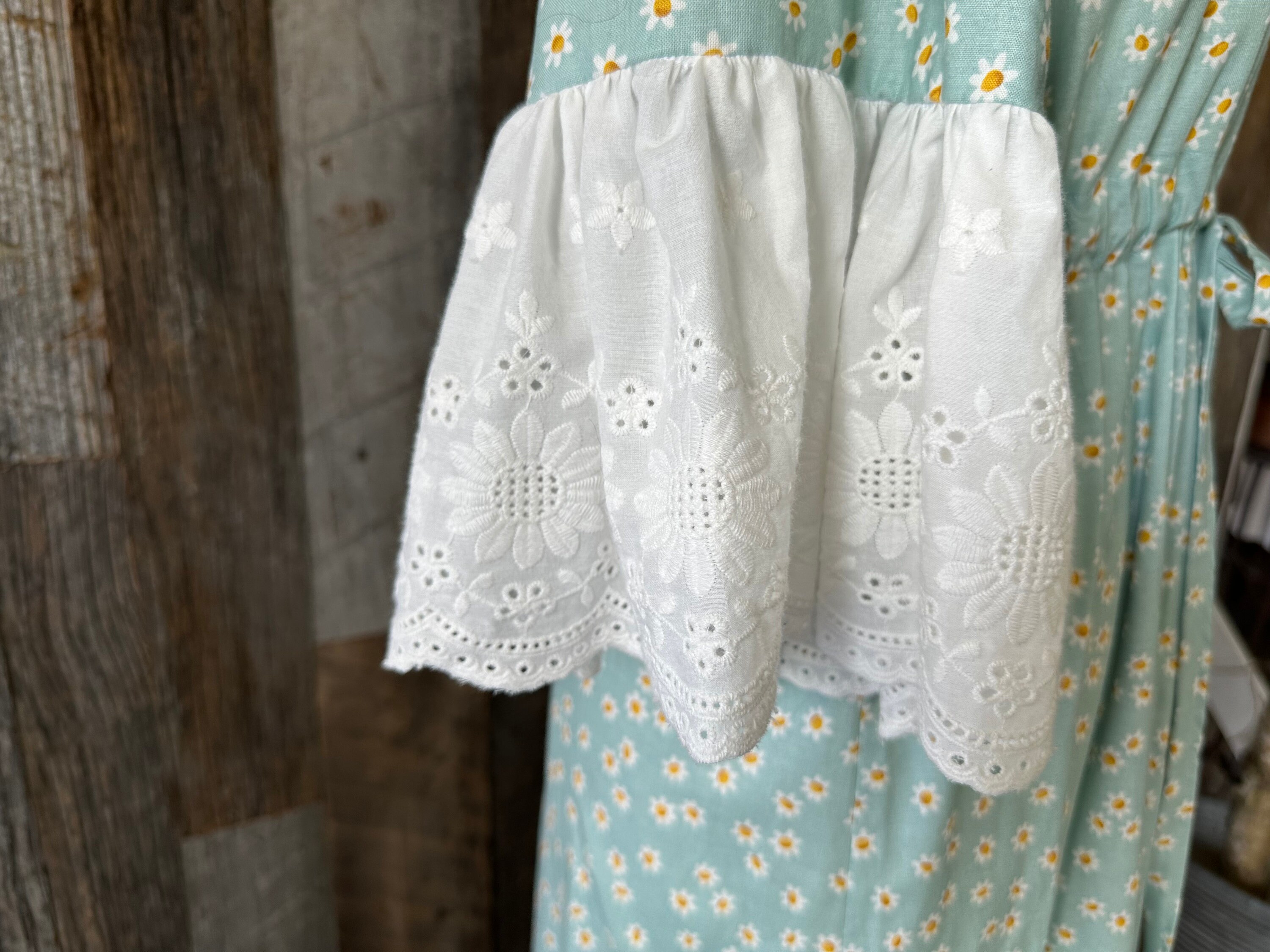 Prairie Dress Cotton Lace Ruffles Calico Theprairiedress Pullover V ...