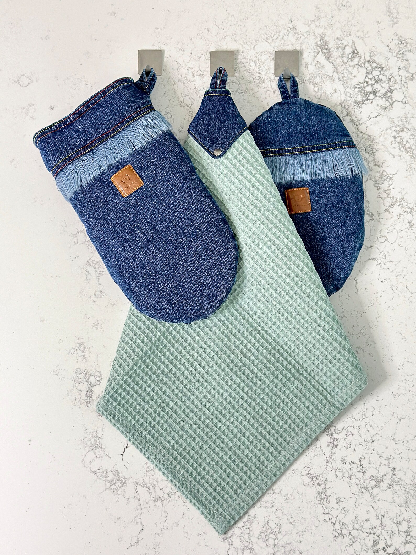 Farmhouse Kitchen Decor - Denim Oven Mitt, Pot Holder & 3 Tea Towels - Etsy