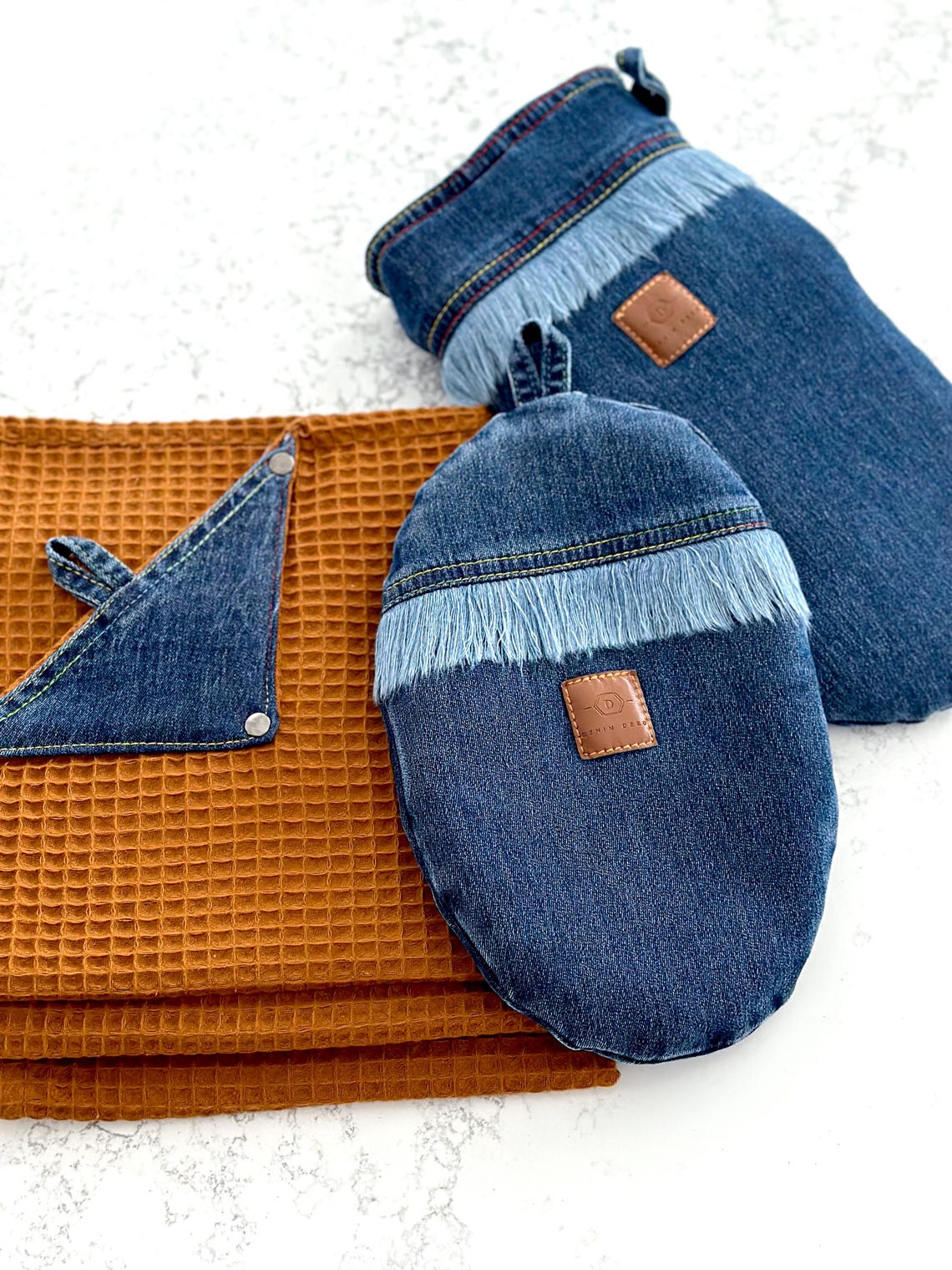 Farmhouse Kitchen Decor - Denim Oven Mitt, Pot Holder & 3 Tea Towels - Etsy