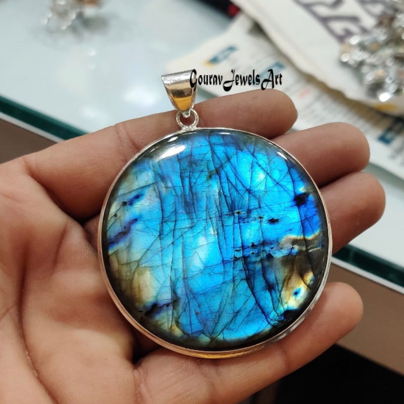 Labradorite Pendant - Etsy