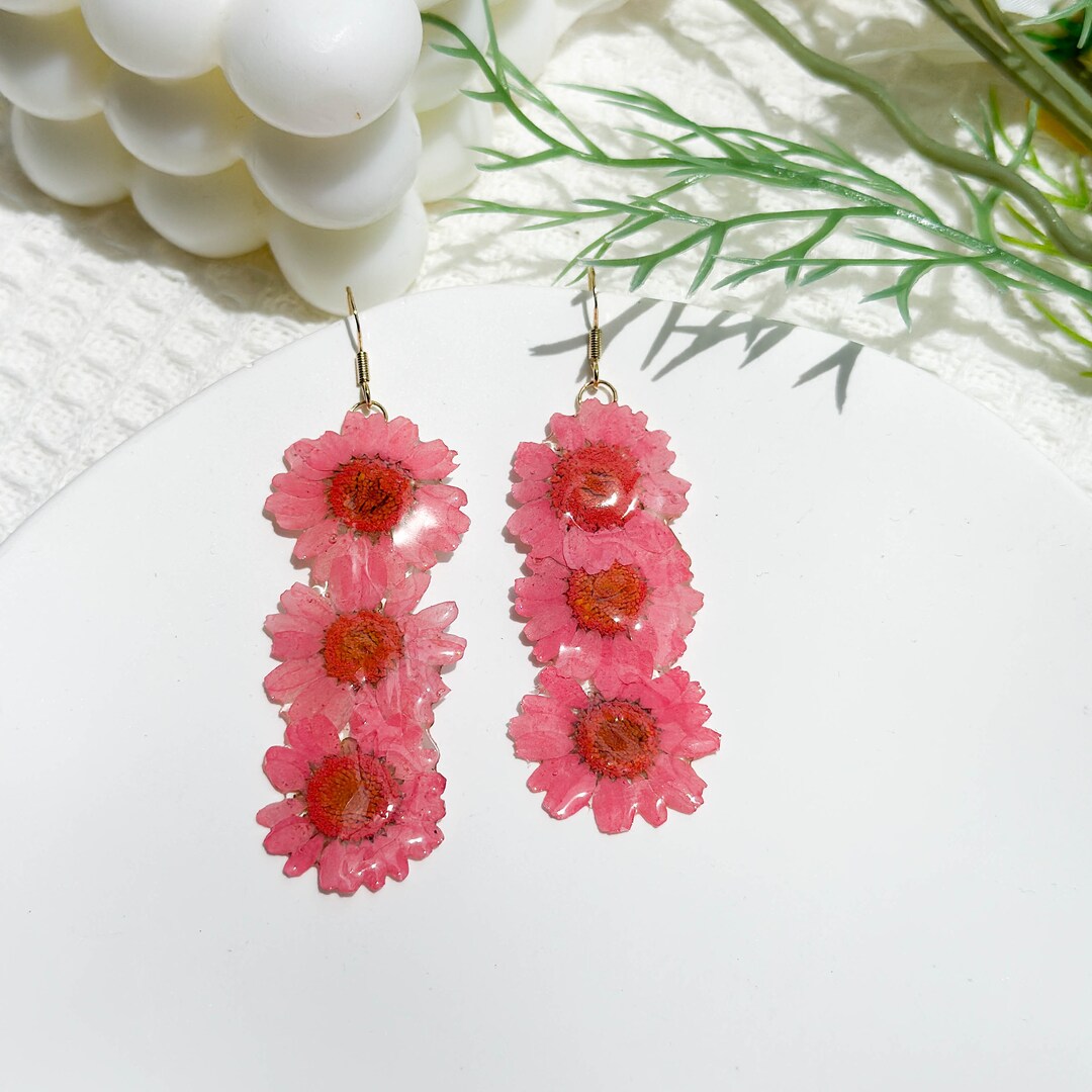 Real Daisy Resin Flower Earrings, Handmade Pressed Daisy Flower Resin ...