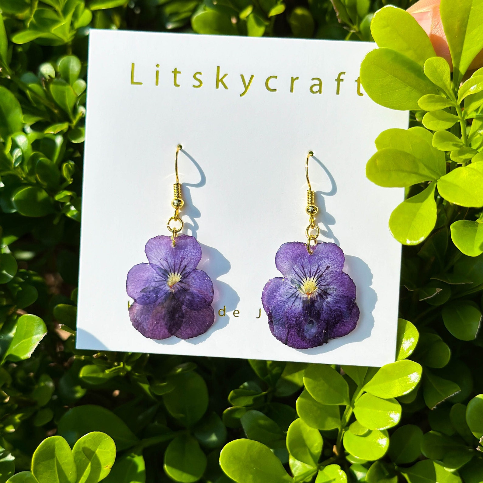 Handmade Resin Violet Flower Earrings, Pressed Real Flower Resin ...