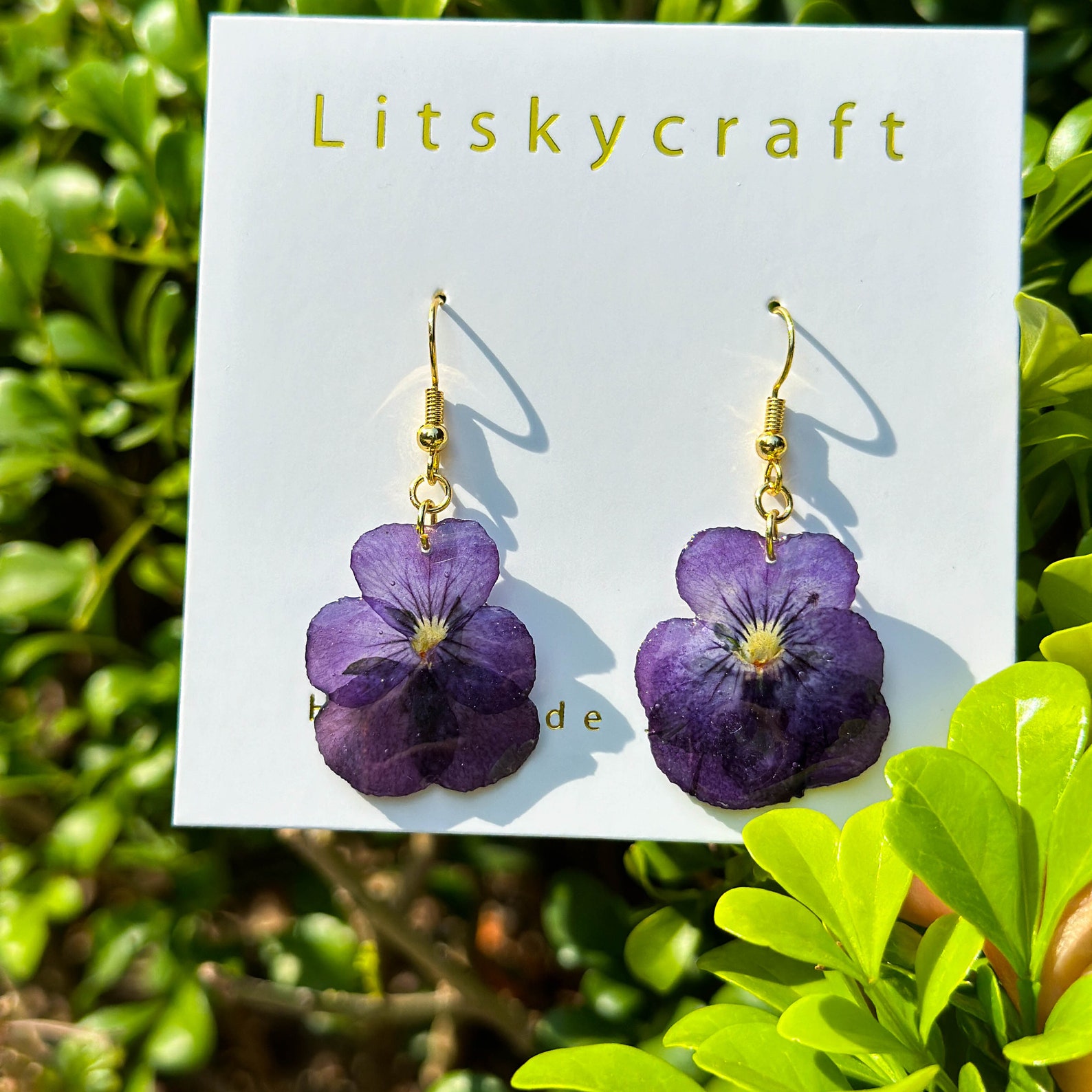 Handmade Resin Violet Flower Earrings, Pressed Real Flower Resin ...