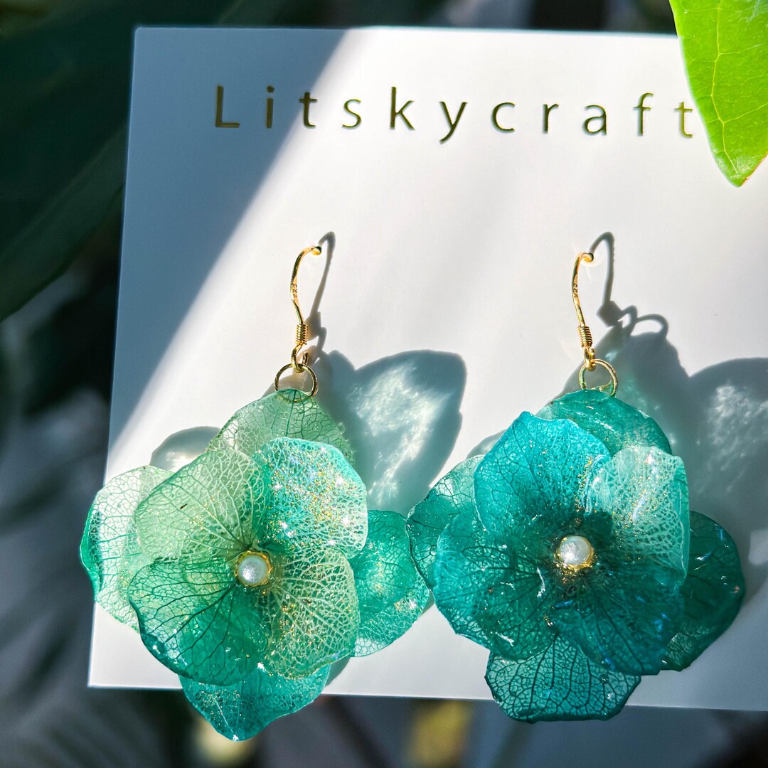 Real Hydrangea Flower Earrings, Handmade Pressed Hydrangea Flower Resin ...