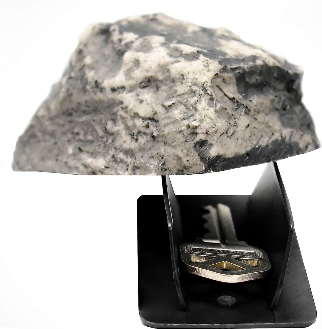 Outdoor Hide a Spare Key Fake Rock Home Emergency Spare Key Car House ...