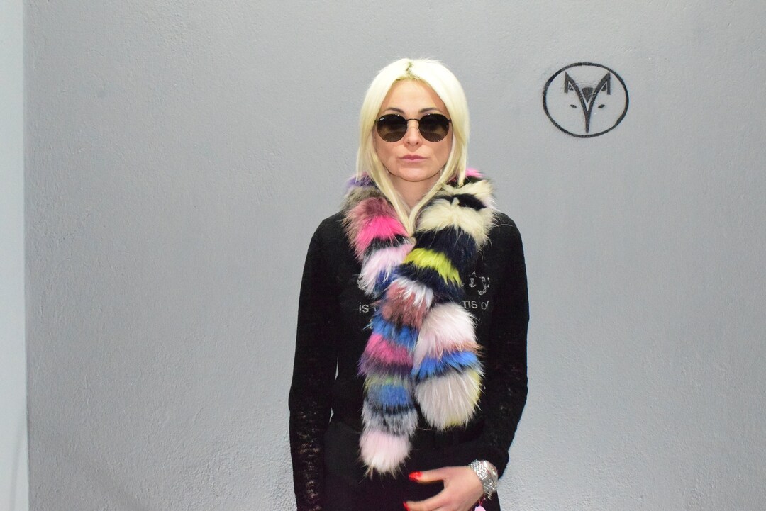 Large Fur Scarf, Collar, Neck Warmer, Colorful Finn Raccoon Fur, Fluffy ...