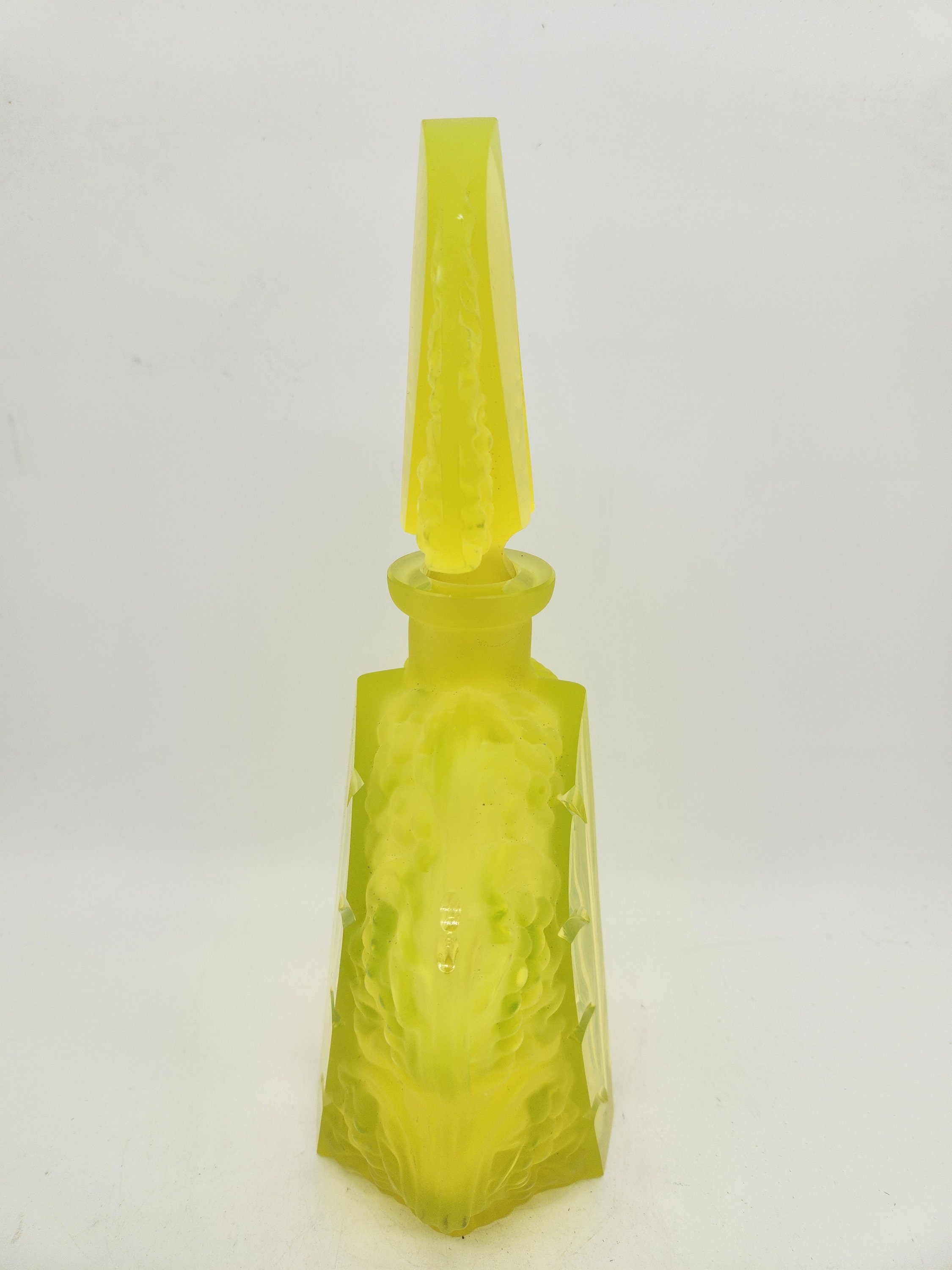 Rene Lalique Uranium / Vaseline Glass Decanter 11 Tall - Etsy