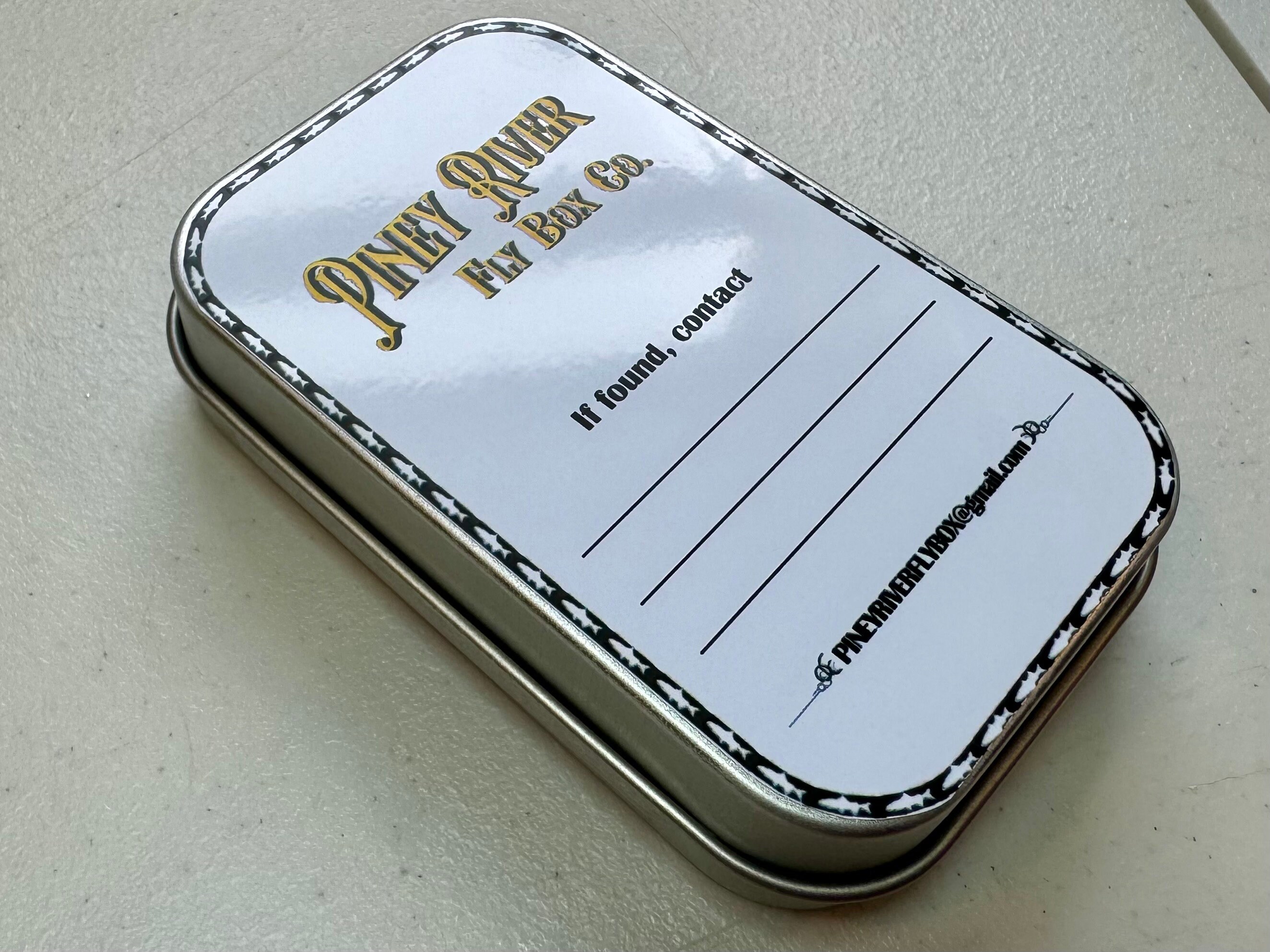 Fly Fishing Box – Vintage Retro-style Pocket Tin Fly Box for Dry Flies ...