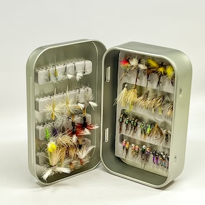 Fly Fishing Box – Vintage Retro-style Pocket Tin Fly Box for Dry Flies ...