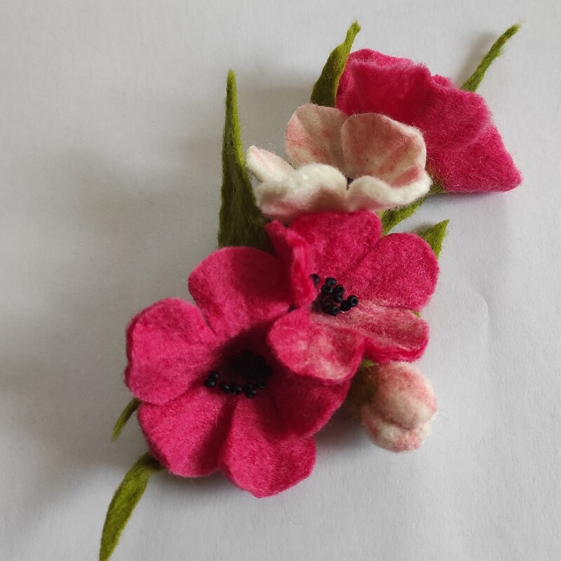 Felt Flower Brooch - Etsy