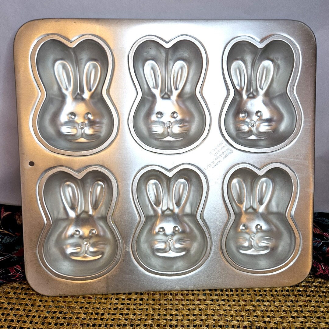 Vintage 1991 Wilton Bunny Rabbit Cake Pan | Perfect for Your Easter ...