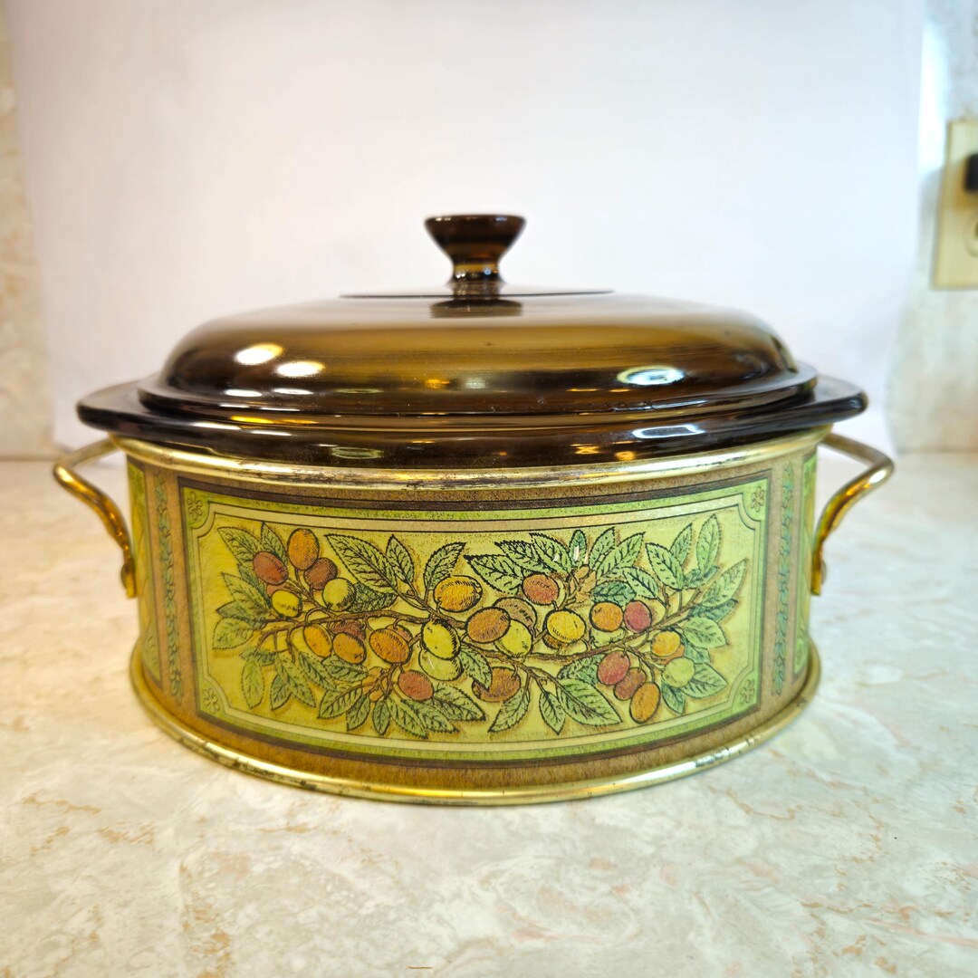 Vintage MCM Golden Brown Pyrex 2-L Quart Casserole Dish With Fruit ...