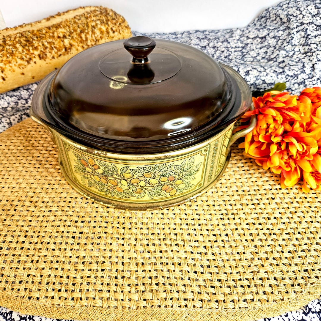 Vintage MCM Golden Brown Pyrex 2-L Quart Casserole Dish With Fruit ...