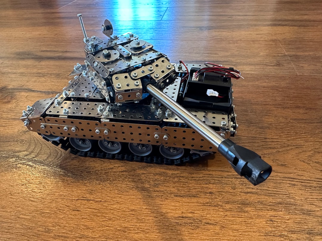Handmade Hand Assembled Remote Control Metal Army Tank Metal Model ...