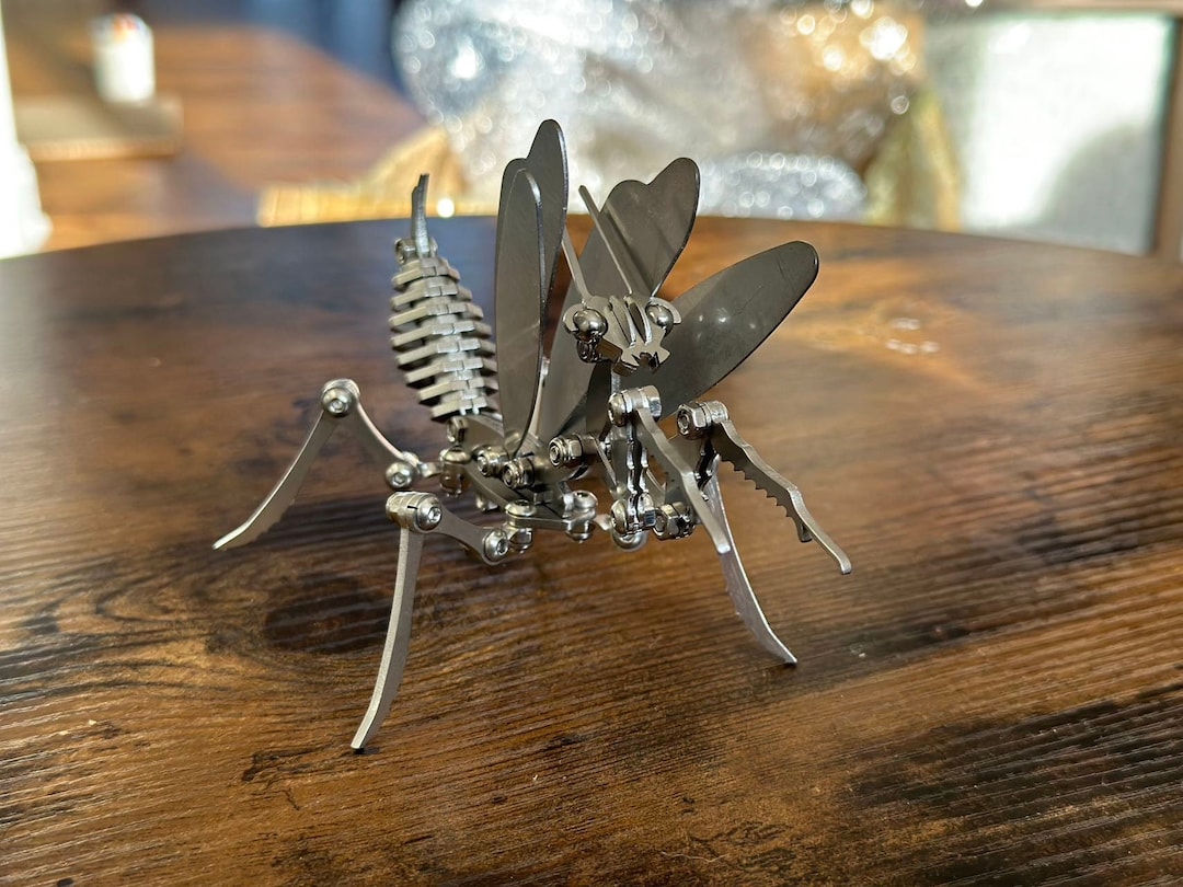 Handmade Stainless Steel Foldable Arms and Legs Mantis Model Home ...