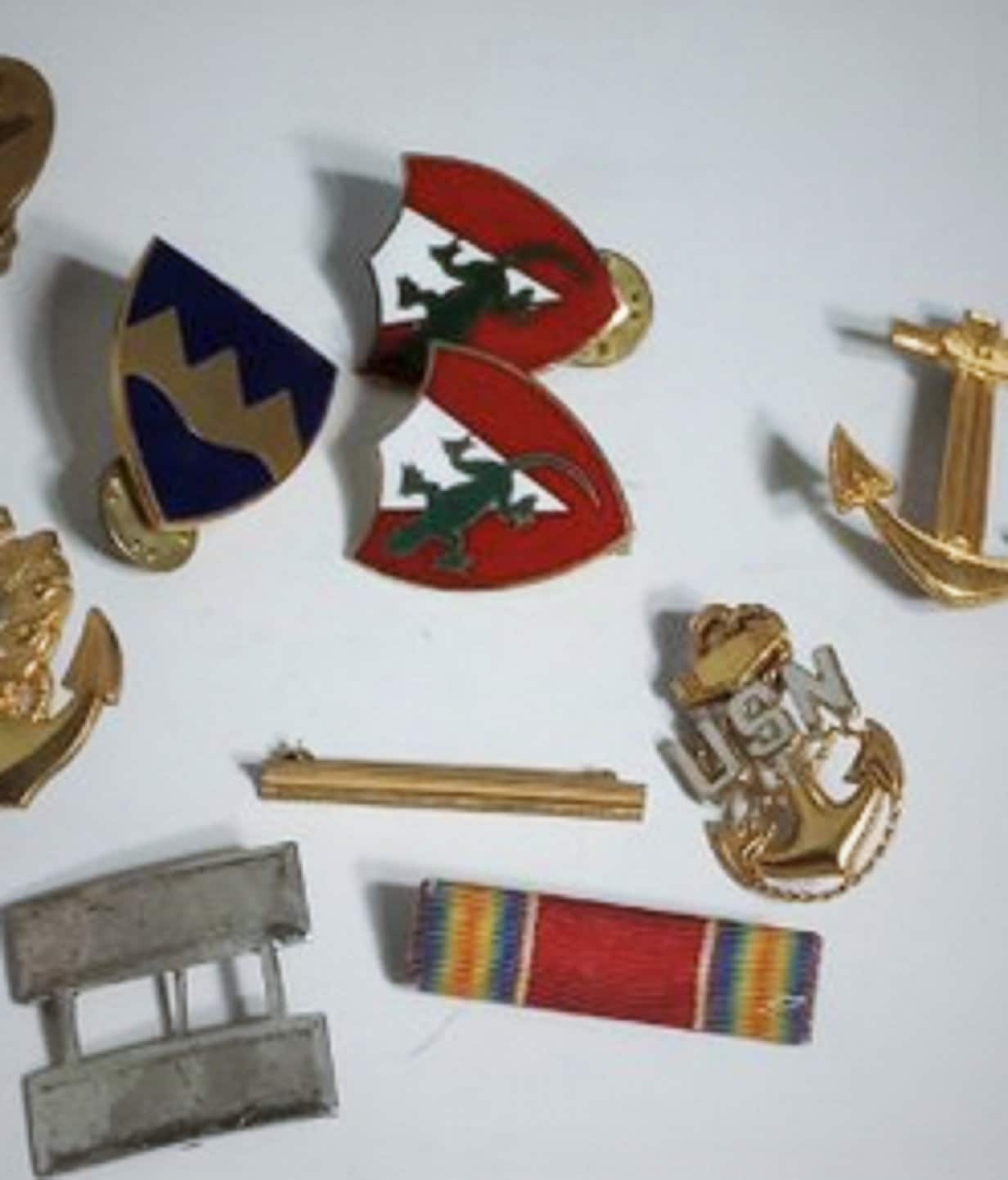 Vintage Mixed Lot of Various US Military Pins and Badges 17 - Etsy