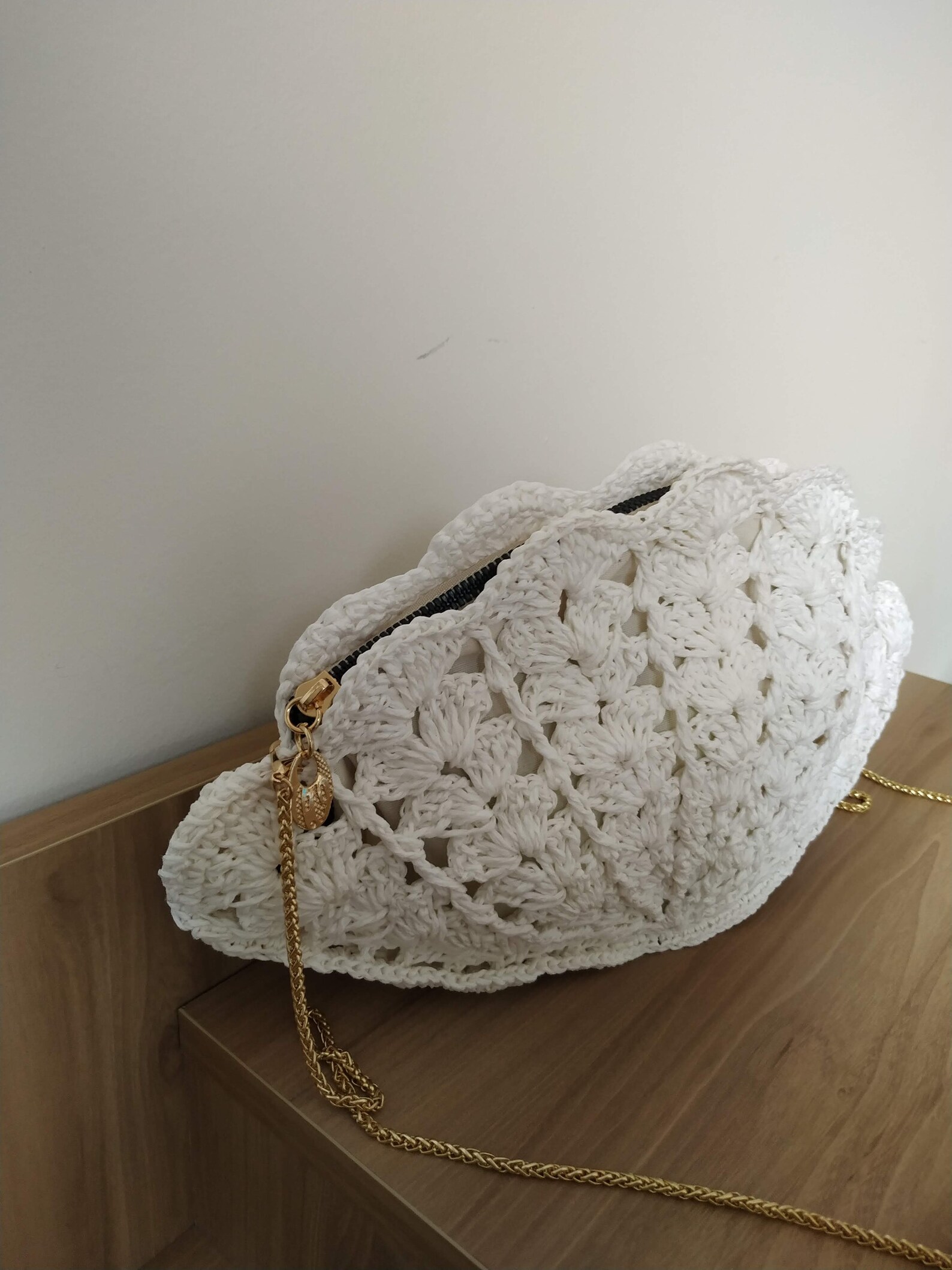 Crochet White Clam Shell Paper Rope Cross Body Bag, Handmade Oyster ...