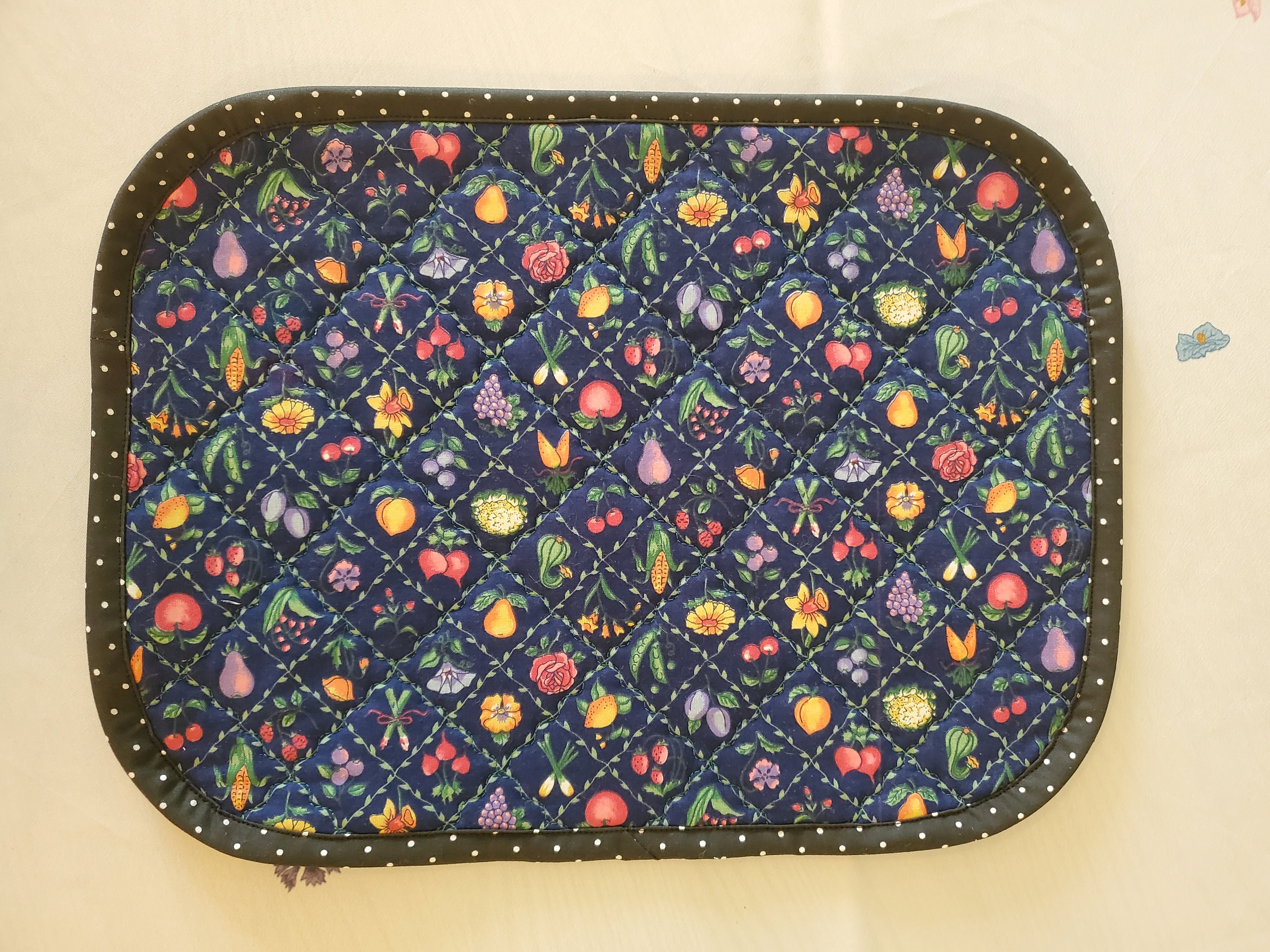 Casserole Mat Counter Hot Pad Table Topper, Handmade 11.5 by 15.5 ...