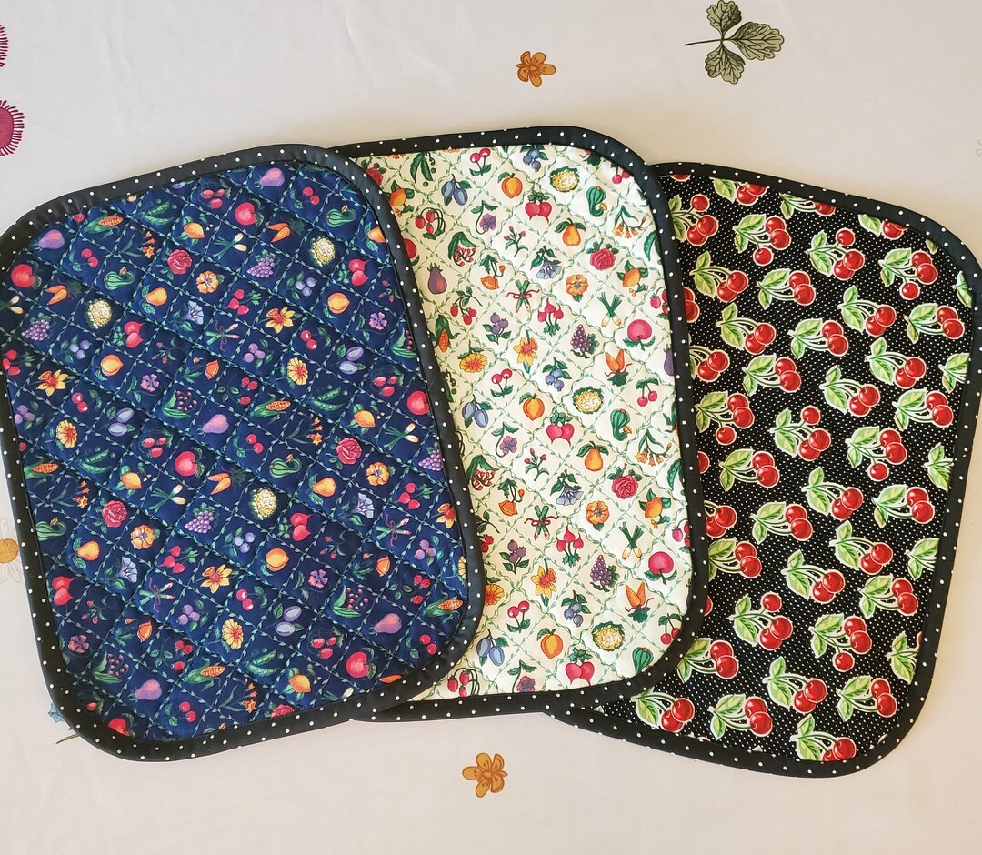 Casserole Mat - Counter Hot Pad- Table Topper, Handmade 11."5 by 15.5 ...