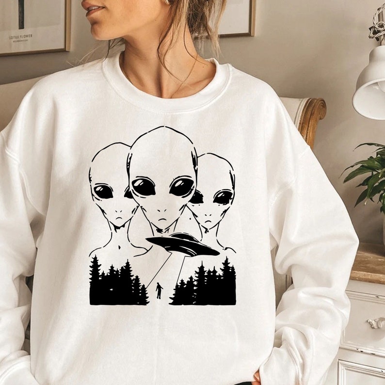 2 Alien Under the Moon Svg Alien Svg UFO Svg Mountain - Etsy