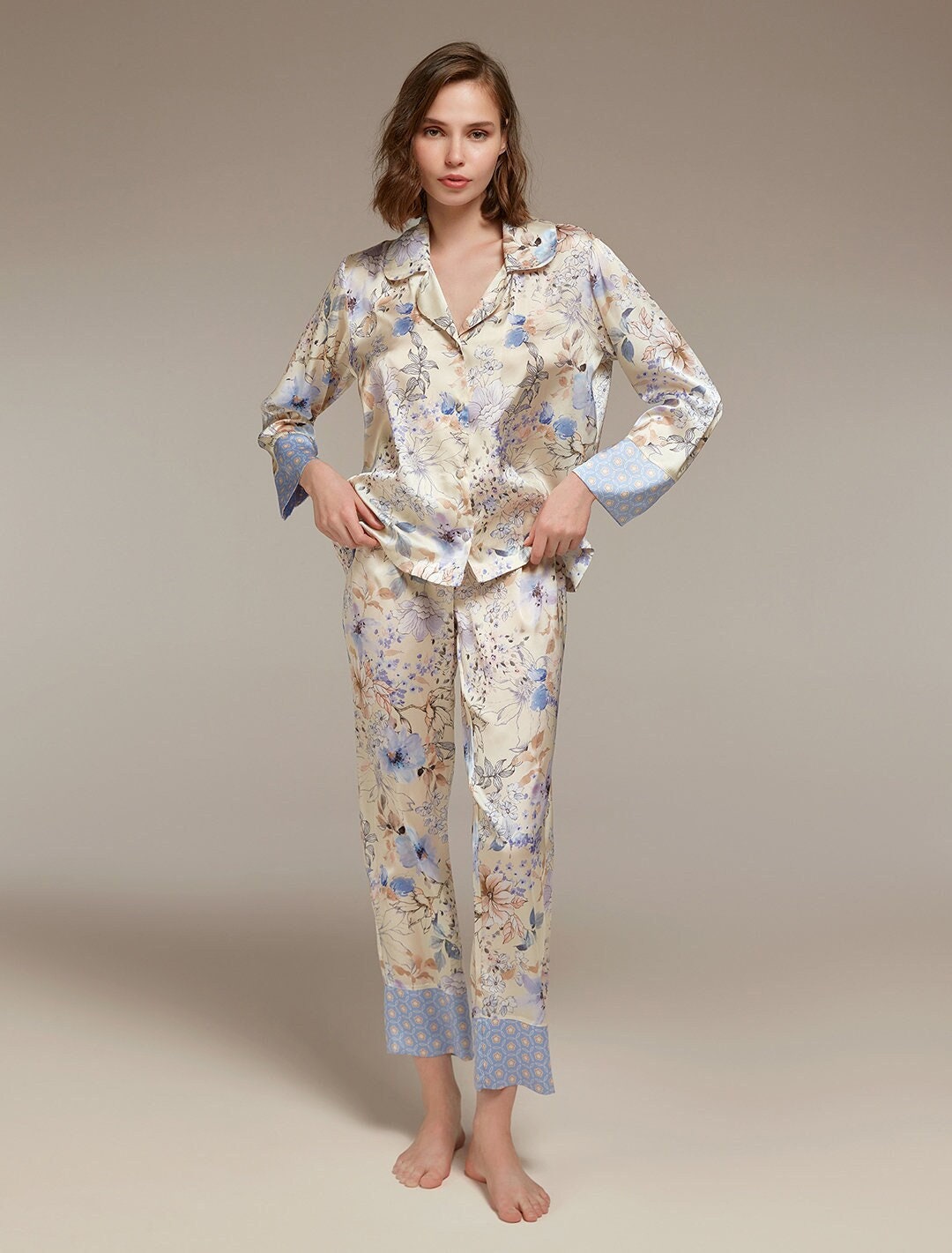 Women's Pyjama Set in Floral Print, Stylish Ladies Sleepwear, Silky ...