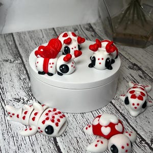 Valentine Fidget Critter: 3D Printed Sensory Toy, Love Bug Gift - Etsy