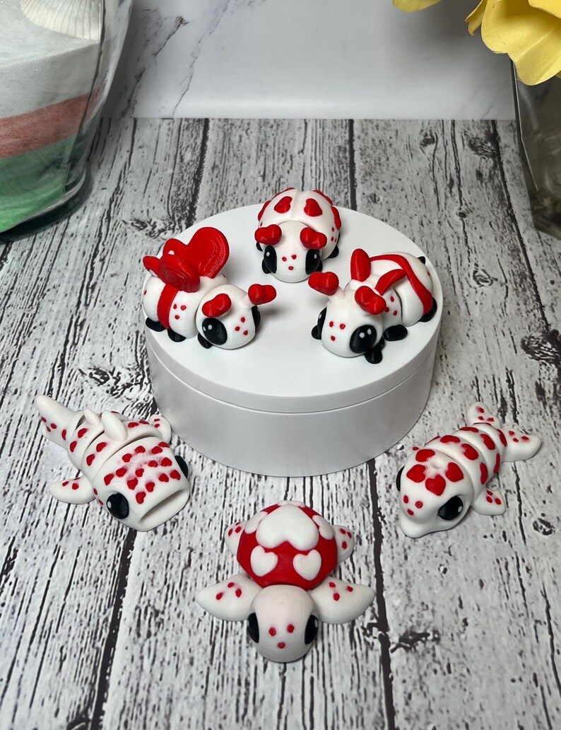 Valentine Fidget Critter: 3D Printed Sensory Toy, Love Bug Gift - Etsy