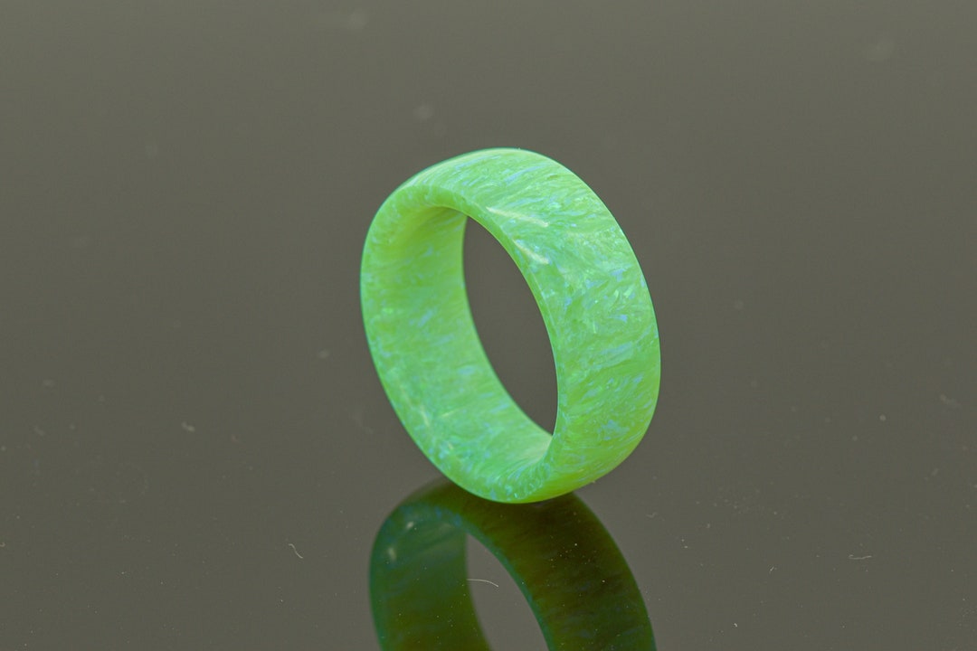 Solid Honeydew Green Bello Opal Ring - Etsy