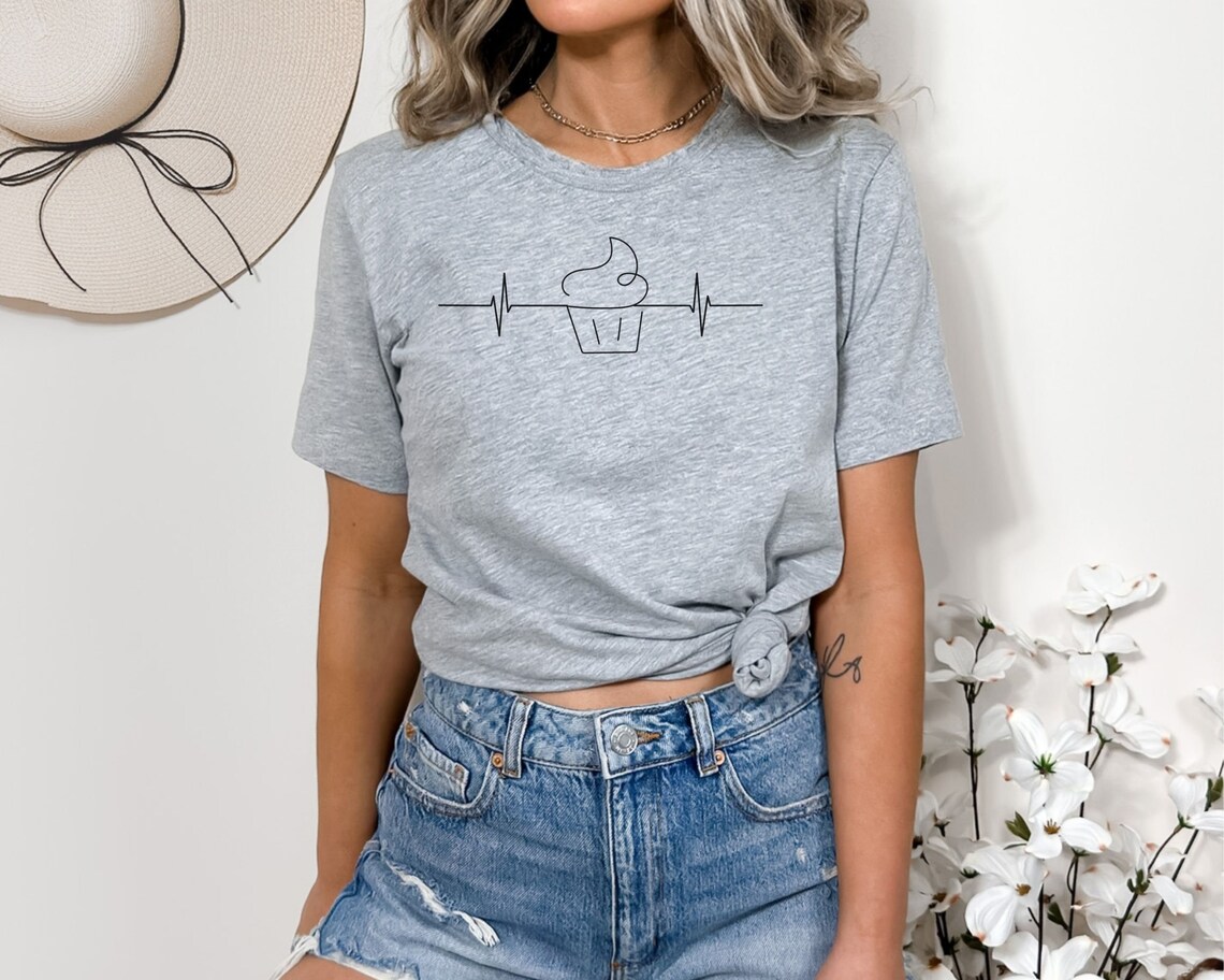 Cupcake Heartbeat T-shirt, Baker Shirt, Gift for Baker, Cute Cake ...