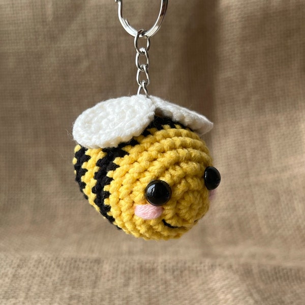 Crochet Bee Keychain - Etsy