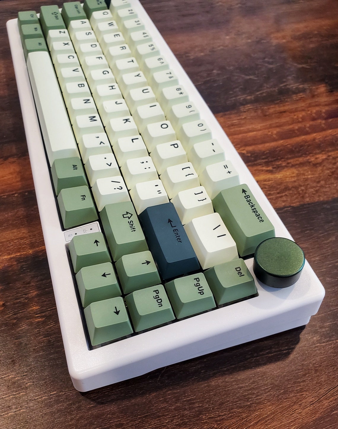 GMK67 65% Keyboard With Banana Split Switches - Custom Mods - Green ...