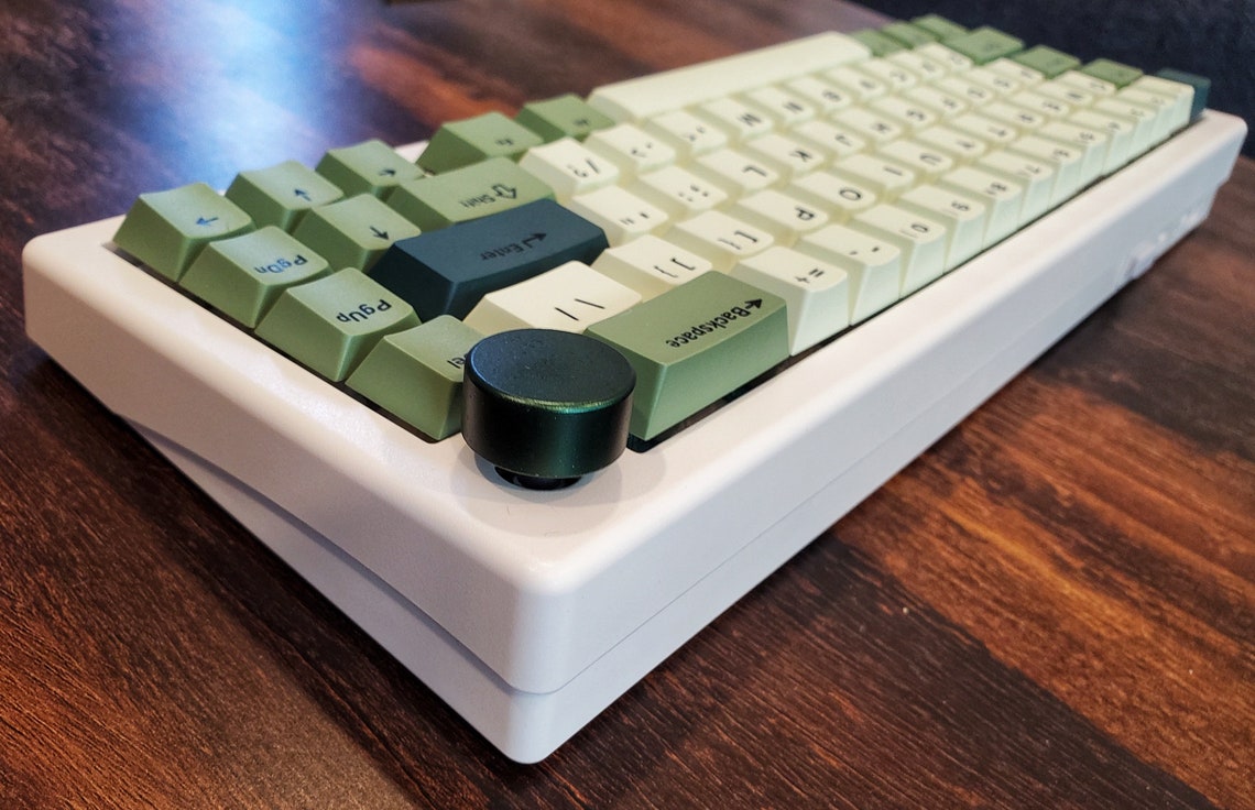 GMK67 65% Keyboard With Banana Split Switches - Custom Mods - Green ...