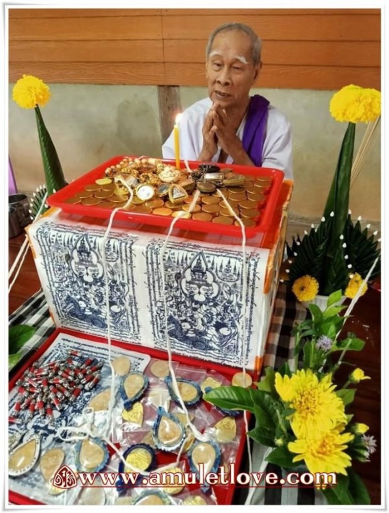 Brahma 7 Faces Talisman Cloth phra Phrom 7 Faces Magic Cloth - Etsy