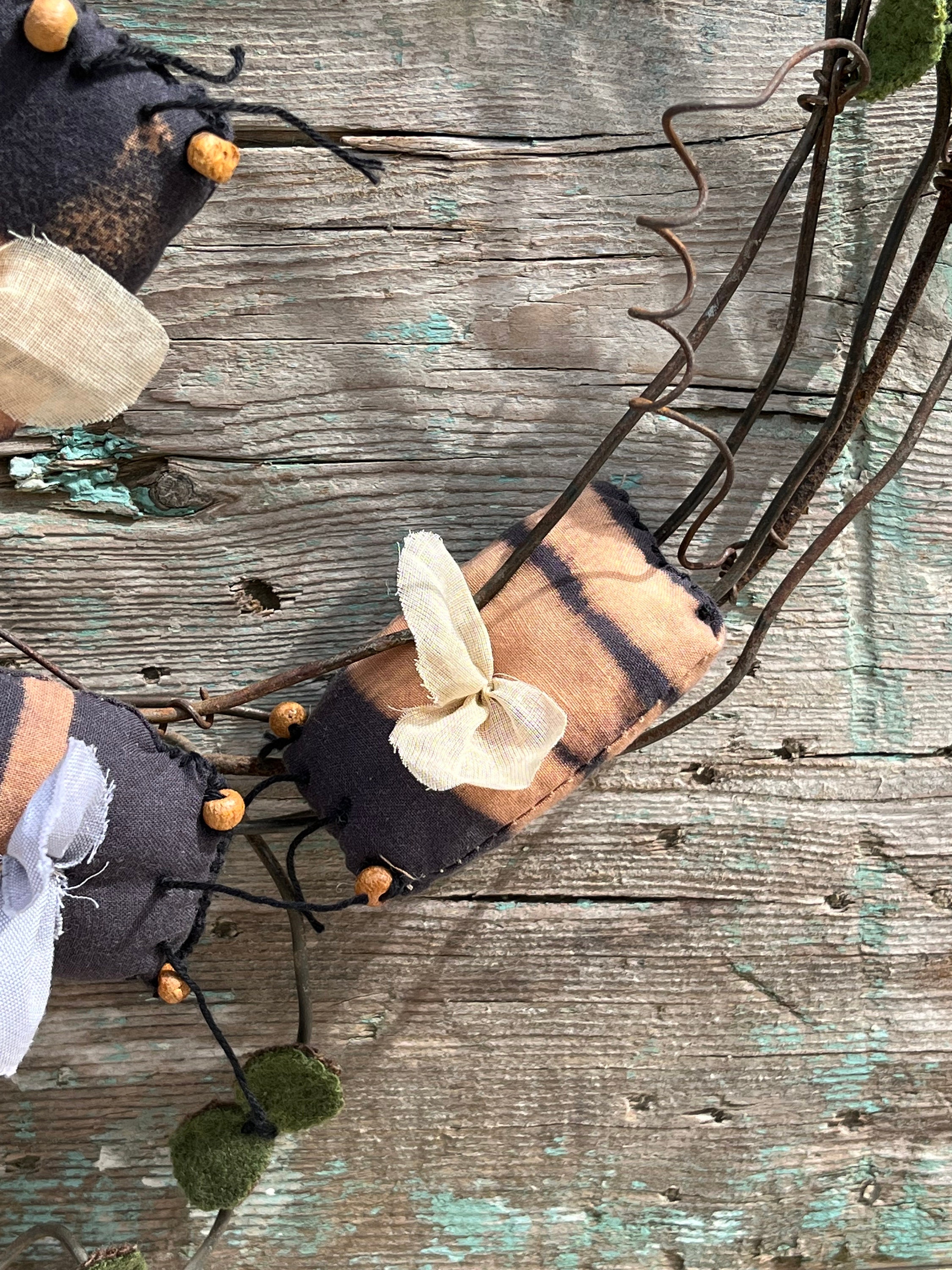 Mini Bees Hand Sewn Rag Doll Wire Wreath / Bee Animal Art Doll - Etsy