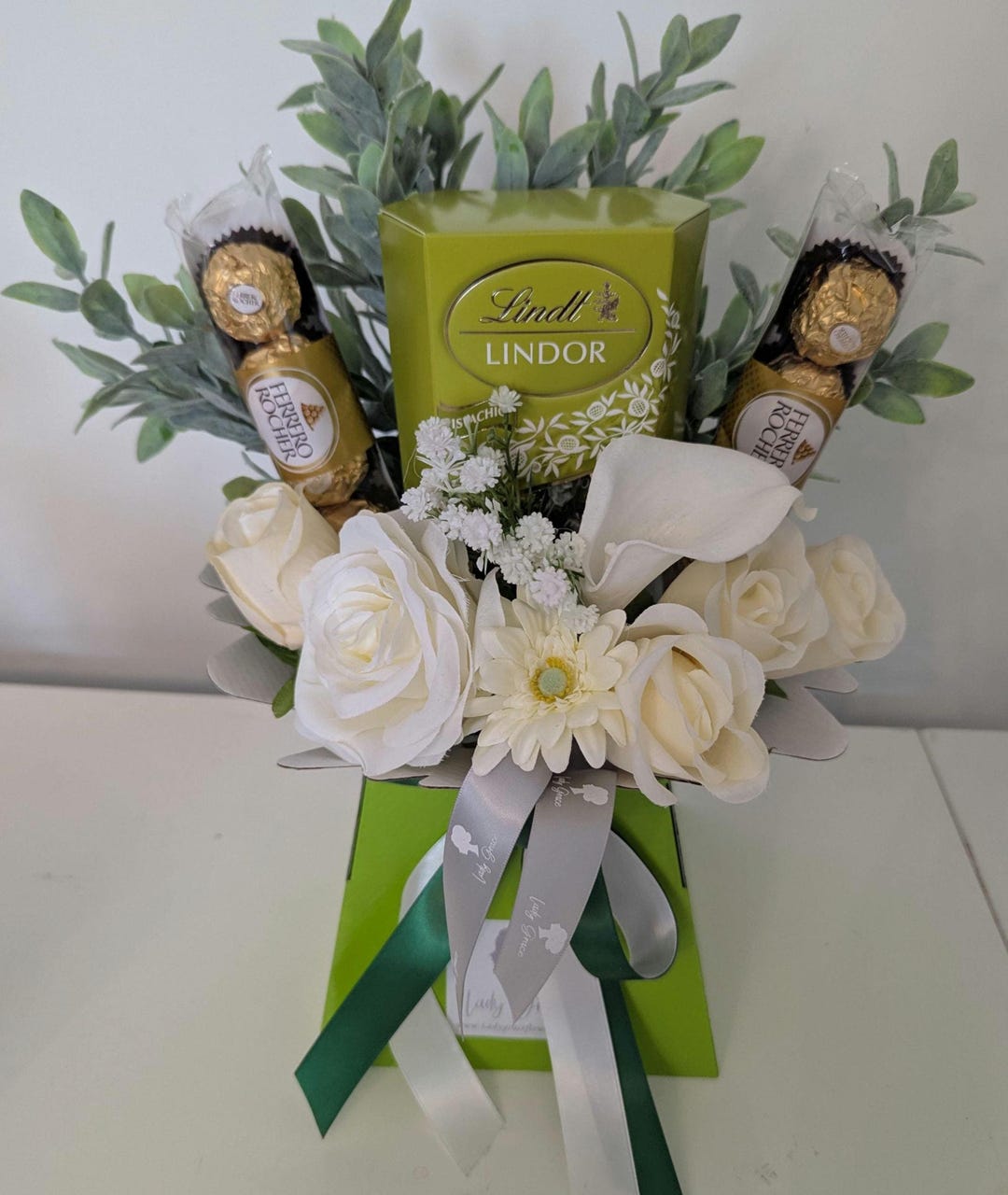Chocolate Bouquet Lindt Green & Cream Pistachio Lindt and Ferrero ...