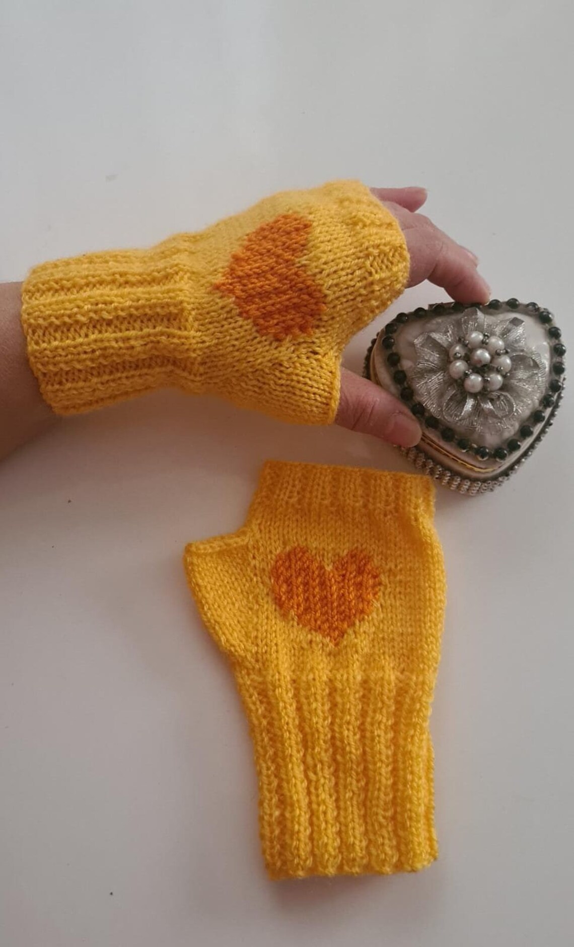 Valentines Day Heart Gloves, Knit Heart Fingerless Gloves for Women, Solid Color Heart Pattern ...