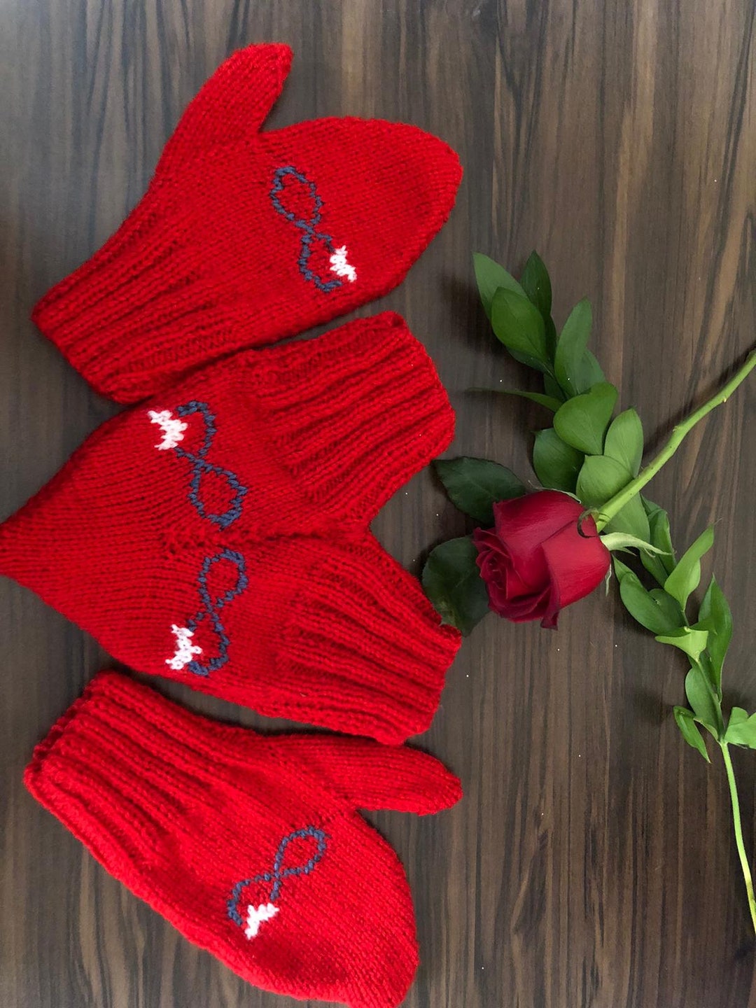 Romantic Accessory Love Glove for Couples, Hand Holding Mitten With ...