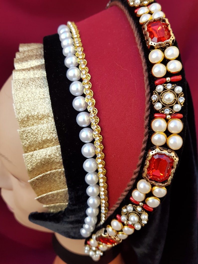 Medieval Renaissance Tudor Headpiece/ Medieval Headdress/ Escoffion ...