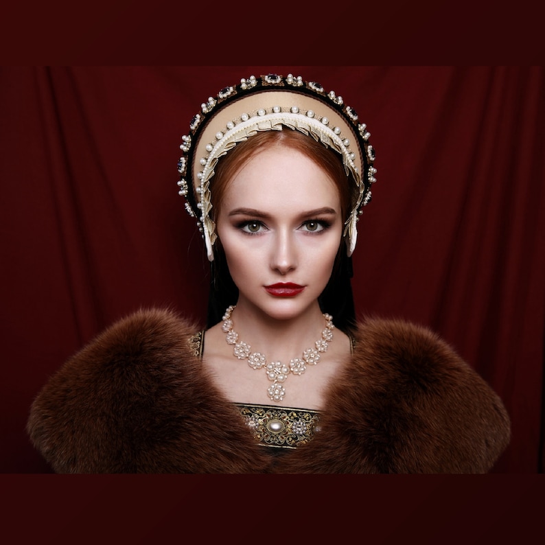 Medieval Renaissance Tudor Headpiece/ Medieval Headdress/ Escoffion ...
