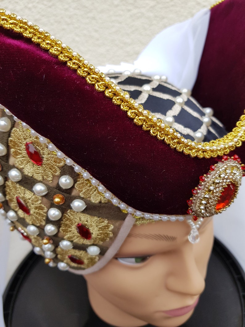 Medieval Renaissance Tudor Headpiece/ Medieval Headdress/ Escoffion ...