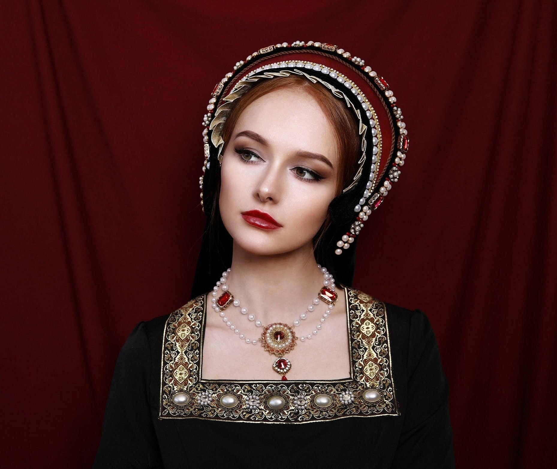 Medieval Renaissance Tudor Headpiece/ Medieval Headdress/ Escoffion ...