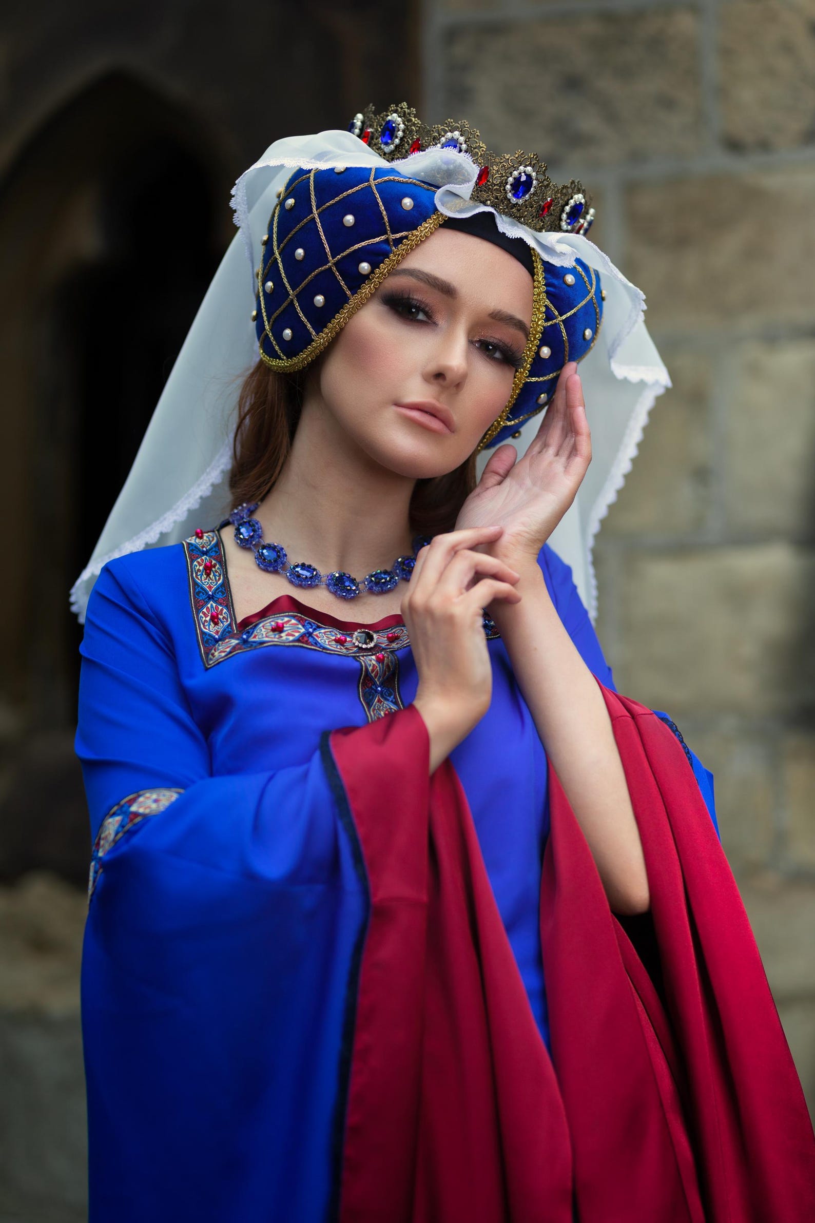 Medieval Renaissance Tudor Headpiece Headdress Escoffion Escoffin ...