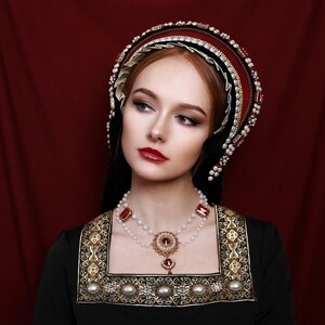 Medieval Renaissance Tudor Headpiece/ Medieval Headdress/ Escoffion ...