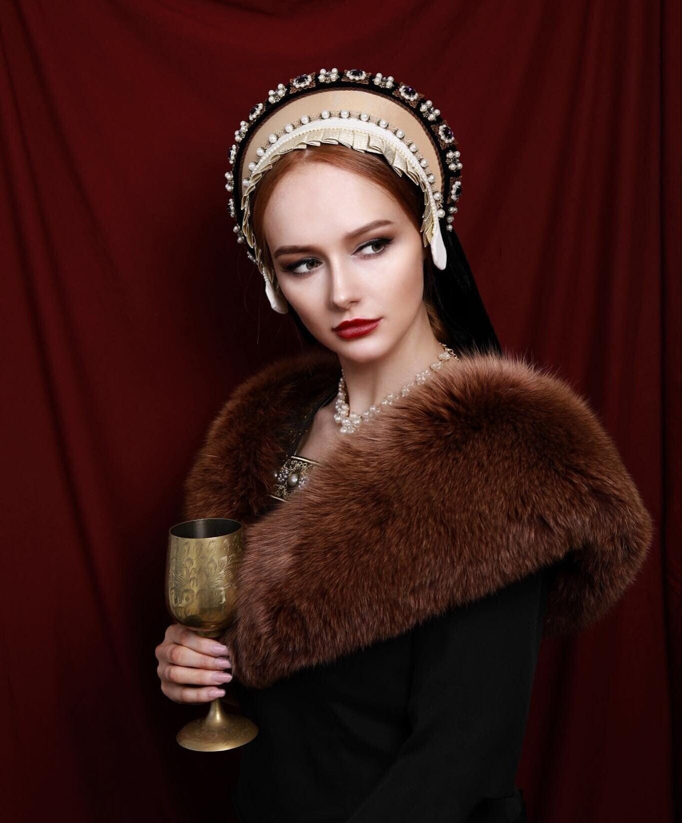 Medieval Renaissance Tudor Headpiece/ Medieval Headdress/ Escoffion ...