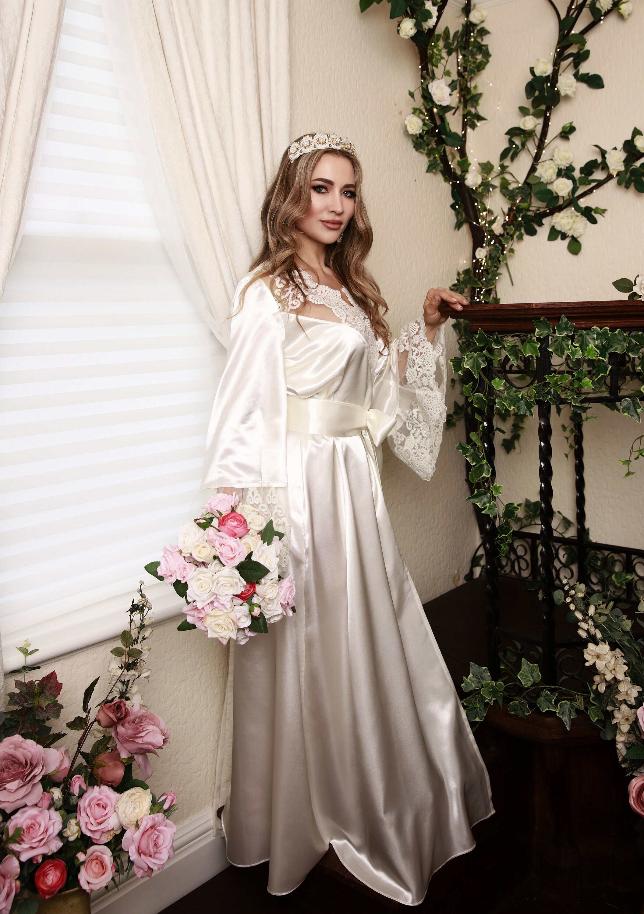Boudoir Dress White Bride Getting Ready Long Lace Guipure Satin Robe ...