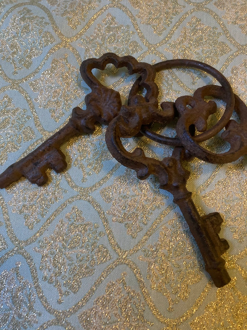 Old Cast Iron Keys - Etsy