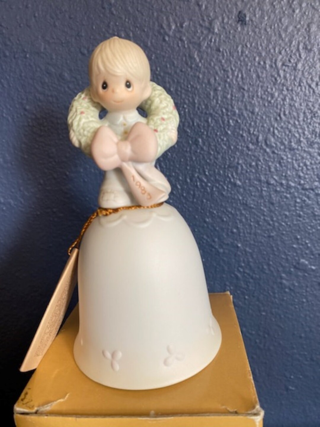 Enesco Precious Moments Collection 'surrounded With Joy 1983 Issue - Etsy