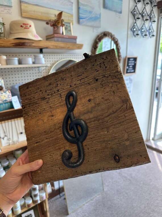 Papa’s Musical Note Hook Rack - Gem