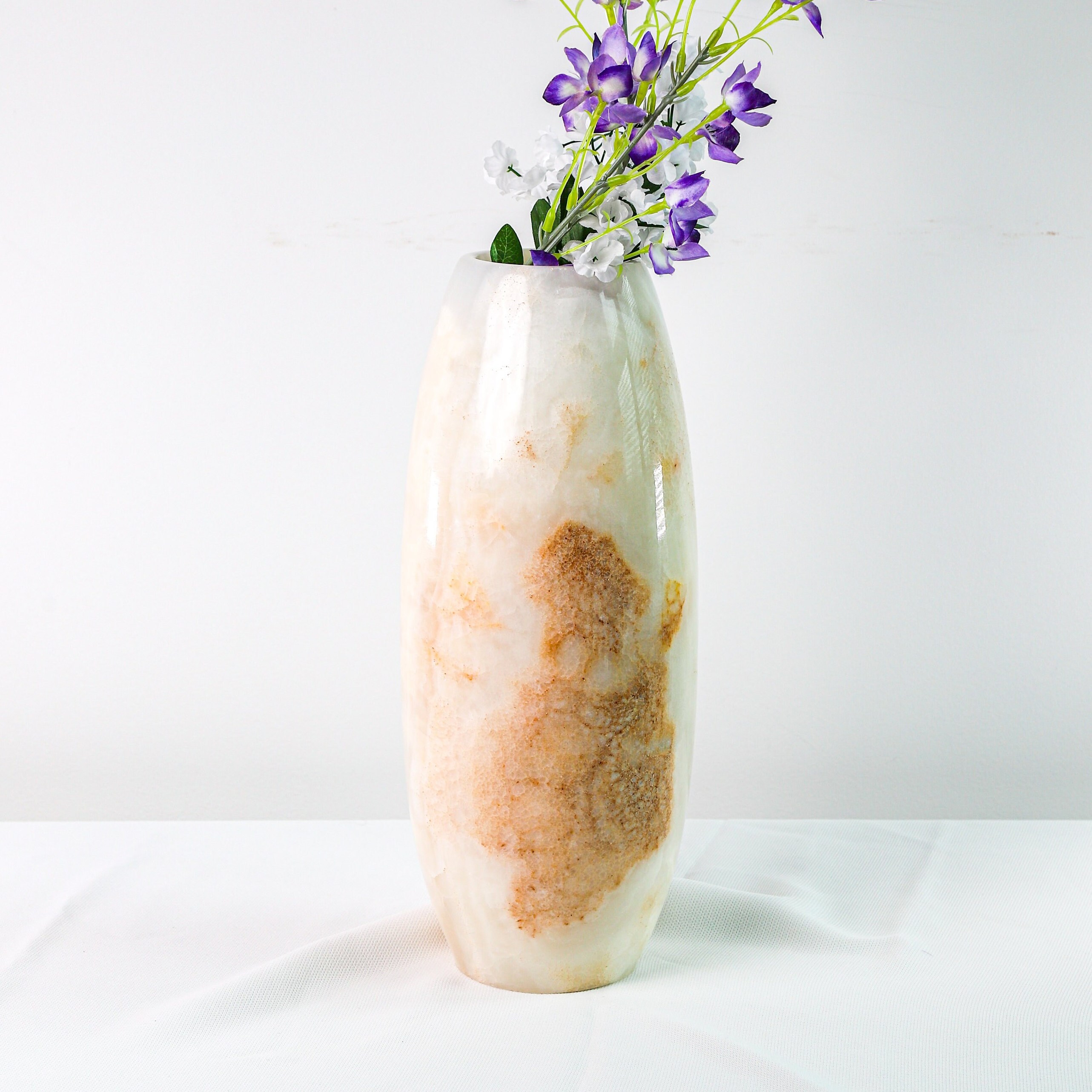 The Translucent Natural Onyx Stone Flower Vase 12 A Masterpiece of Art ...